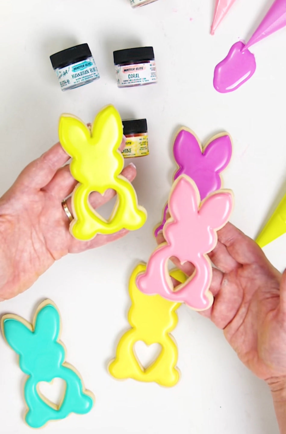 Powdered Food Coloring for Macarons, Royal Icing, Fondant & Buttercream ...